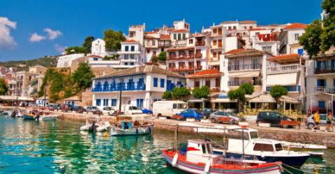 Tempesta Daniel in Grecia, gli albergatori di Skiathos: “L’isola è operativa”